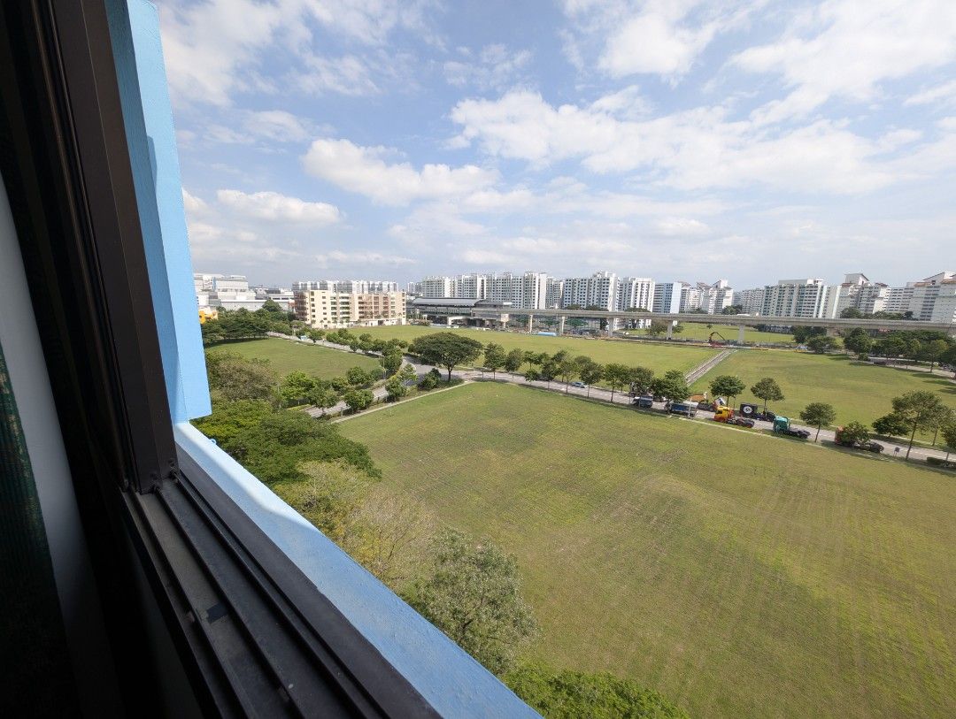 HDB common room, Bright windy rooms with unblocked view near NTU ...