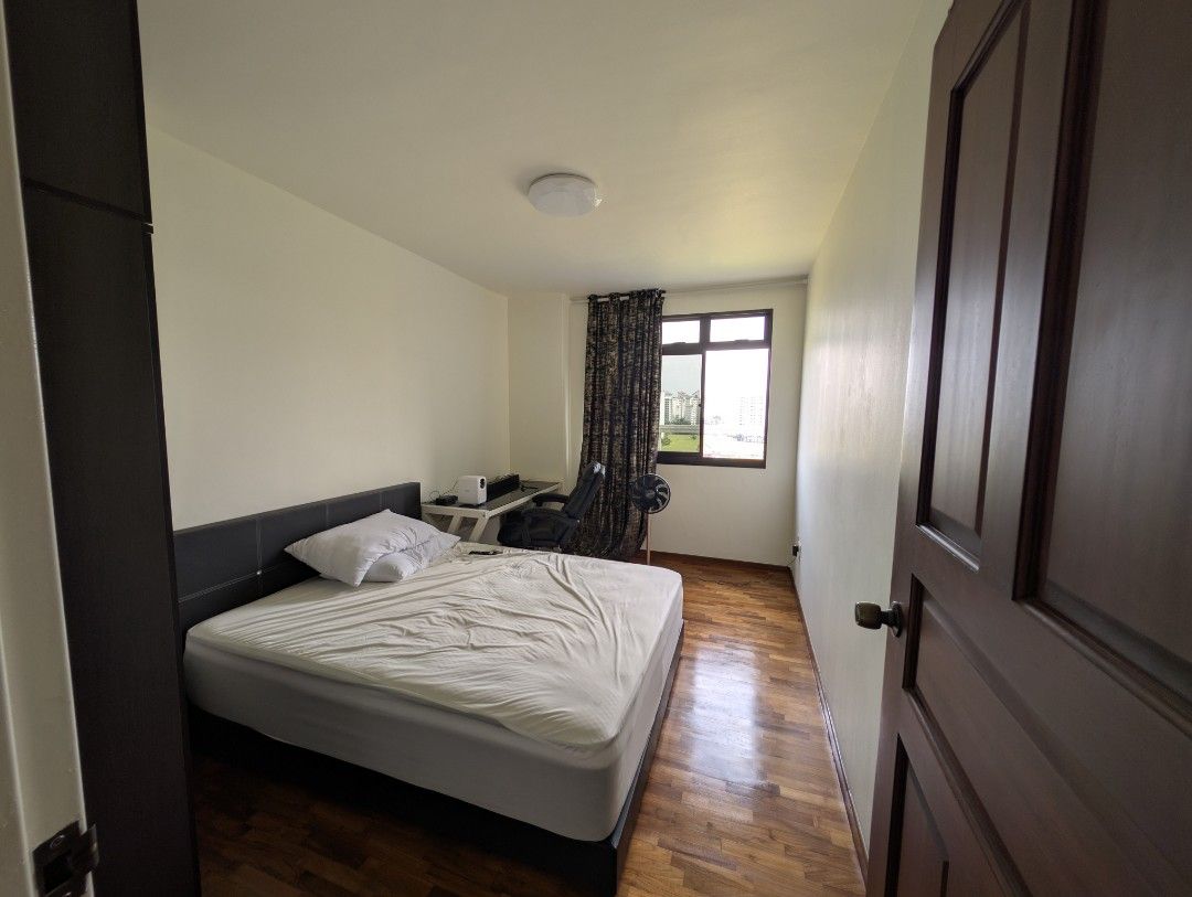 HDB common room, Bright windy rooms with unblocked view near NTU ...