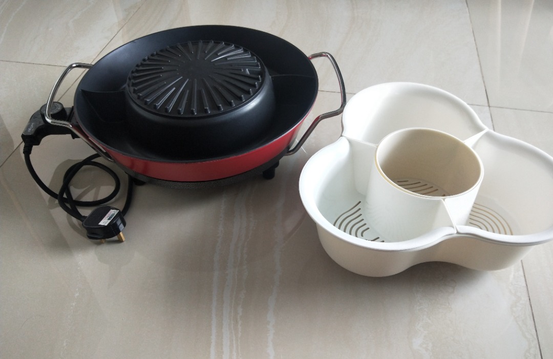 $30 (FIXED PRICE) Aerogas 14" electric mokata hotpot w/veg serving tray ...