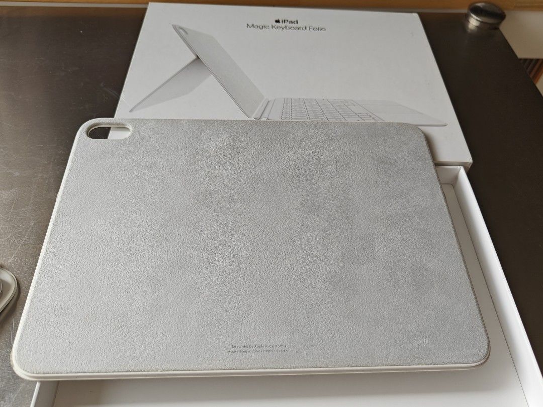 Apple iPad Magic Keyboard Folio, Computers & Tech, Parts & Accessories ...