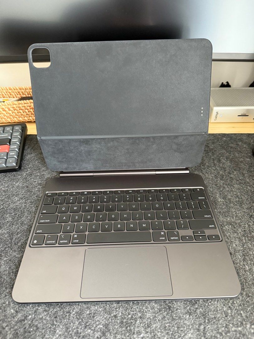 Apple Magic Keyboard for iPad Pro M5- Black, Mobile Phones & Gadgets ...