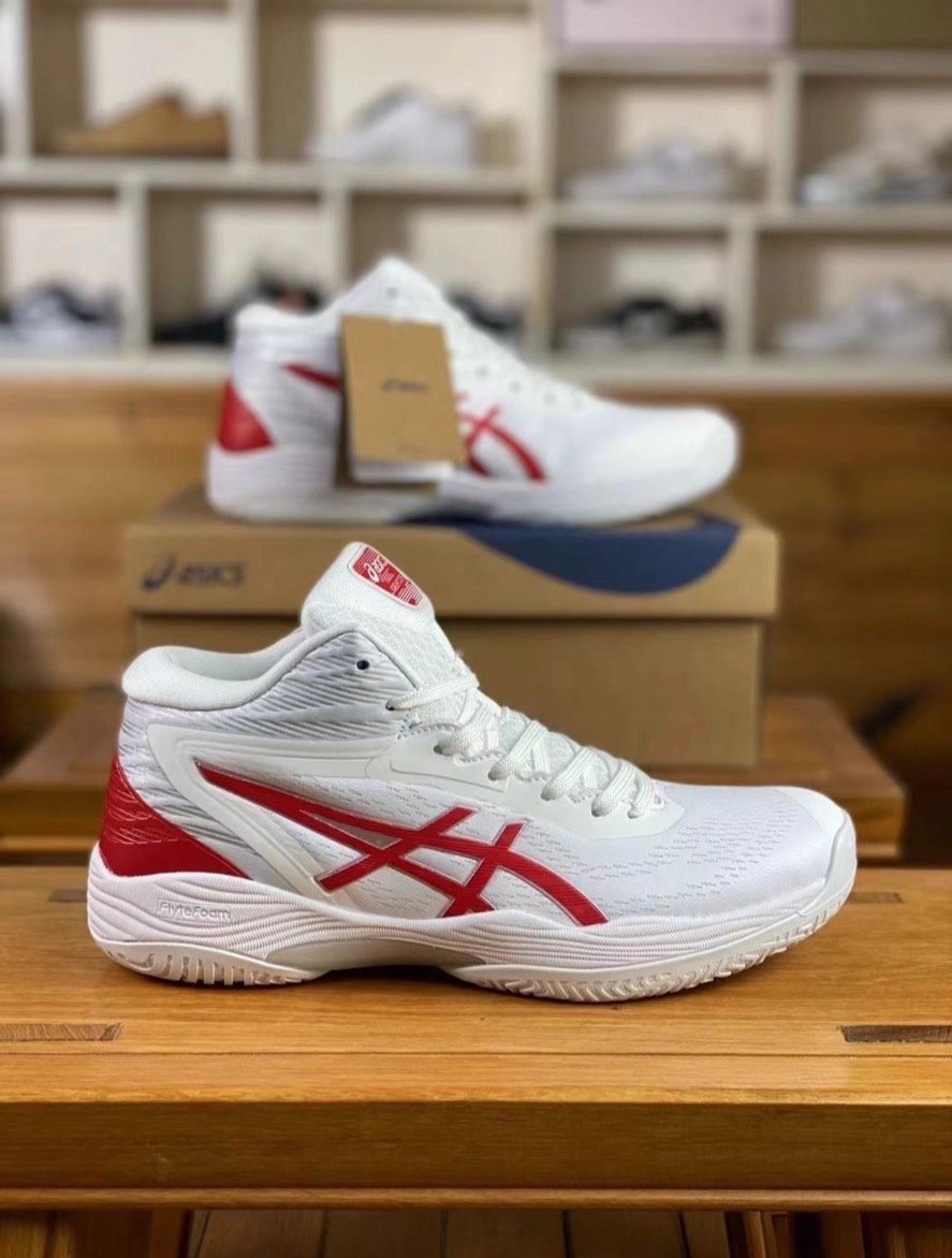 Asics Gel Hoop V14 basketball shoes, Women's Fashion, Footwear ...