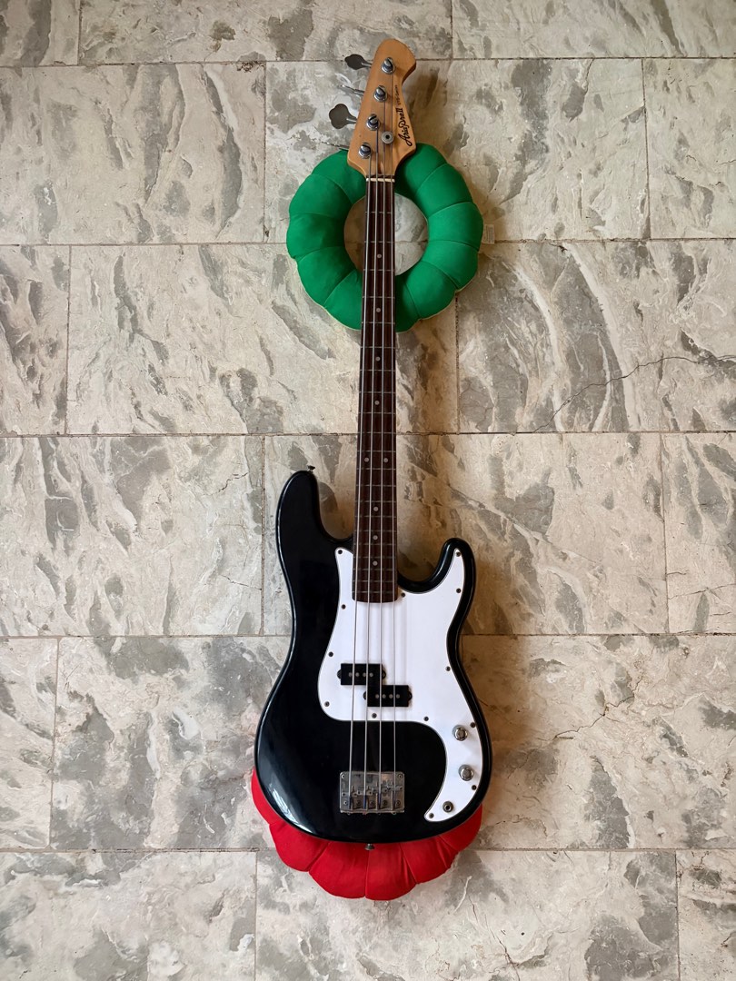 Aria Pro II STB-Series Bass Guitar and Laney RB1 Bass Amplifier ...