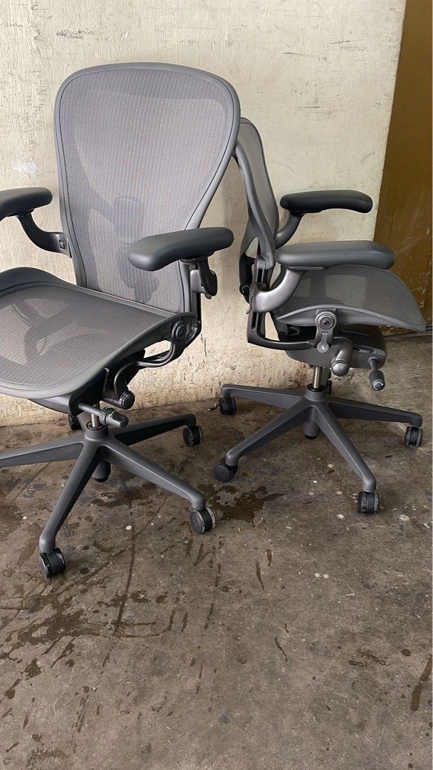 Clearance! Like new !Original Herman miller Aeron remastered size A and ...