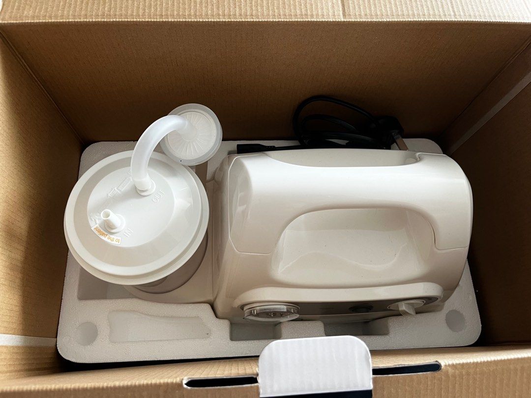 ComfyCare 7E-C/G Portable Phlegm Suction Unit, Health & Nutrition ...