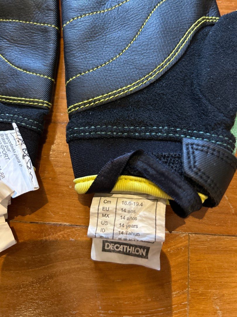 Decathlon sailing gloves for kids, Sports Equipment, Sports & Games ...