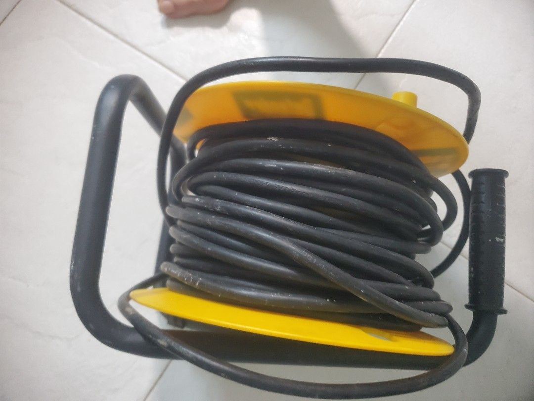 Defender 4-Way Cable Reel 25m, TV & Home Appliances, Electrical ...