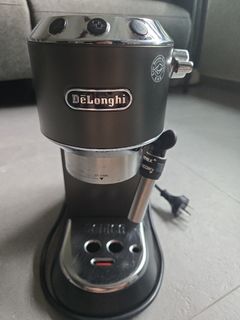 DeLonghi Dedica Style EC685M Espresso Coffee Machine, TV & Home ...