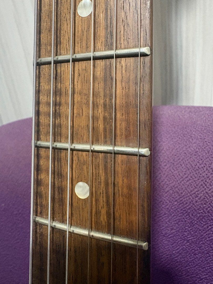 Fender Squier Classic Vibe 60s stratocaster electric guitar, Hobbies ...