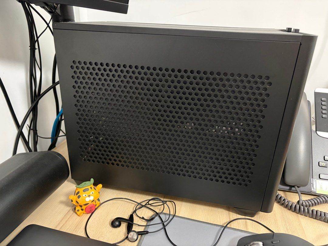 Full PC integrated graphics, Computers & Tech, Desktops on Carousell