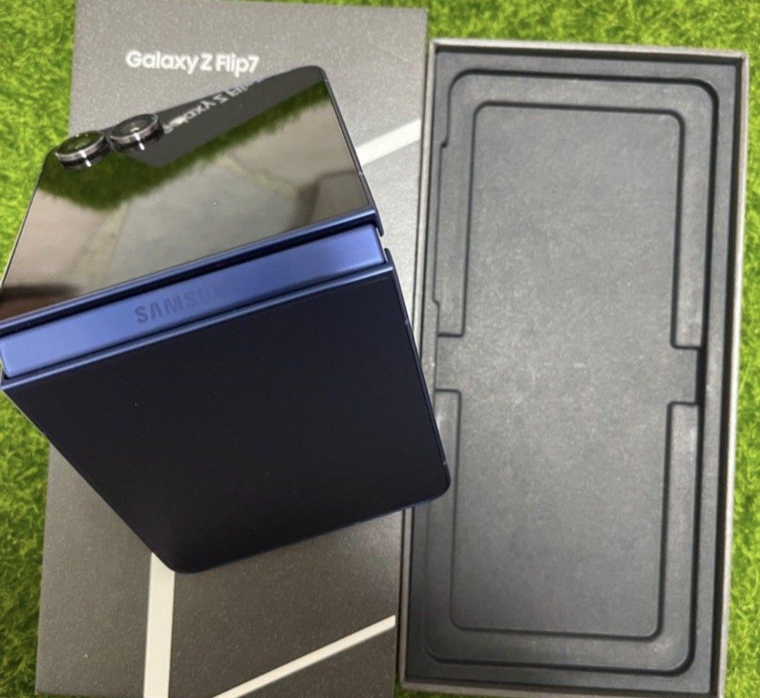 Galaxy Z Flip 7 Blue Shadow 512GB, Mobile Phones & Gadgets, Mobile ...