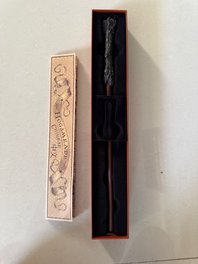 Harry Potter Interactive Wand - Universal Studios, Hobbies & Toys, Toys ...