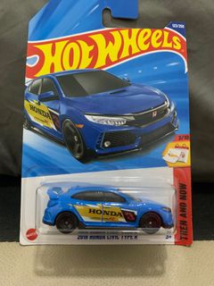 Hot Wheels 2018 Honda Civic Type R ( White ), Gulf Ford RS200 Hotwheels ...