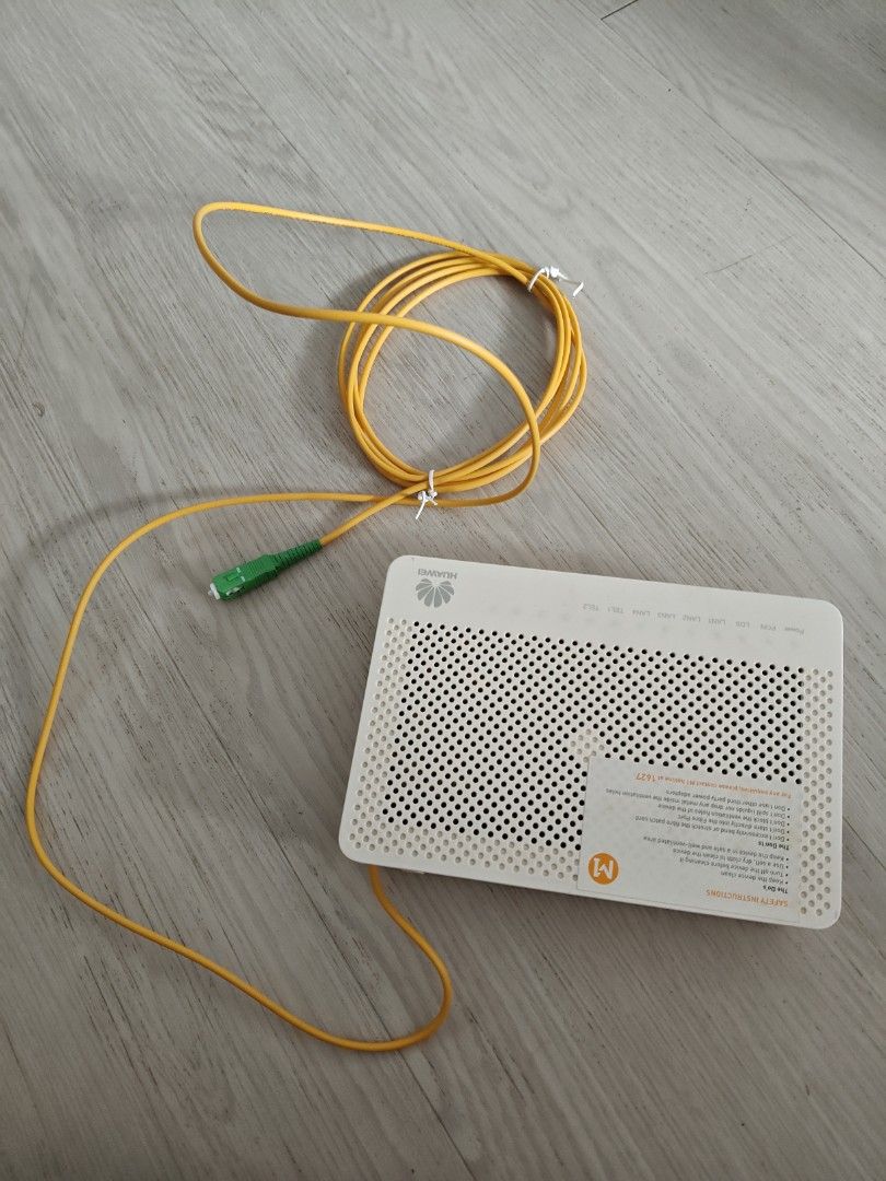 Huawei EchoLife HG8240H5 GPON Terminal, Computers & Tech, Parts ...