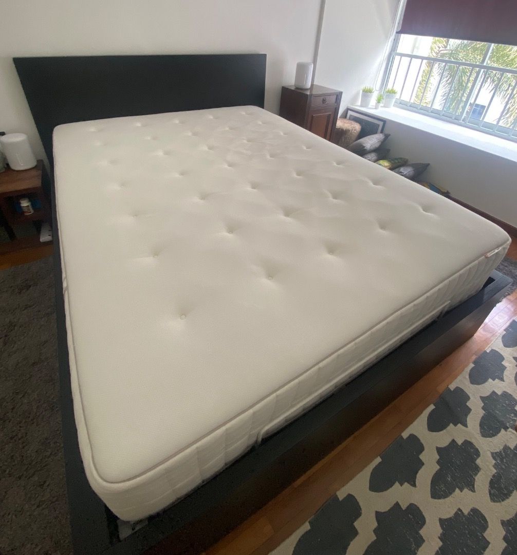 IKEA Malm Ottoman Bed Queen Size 160x200 with Hokkasen mattress in top ...