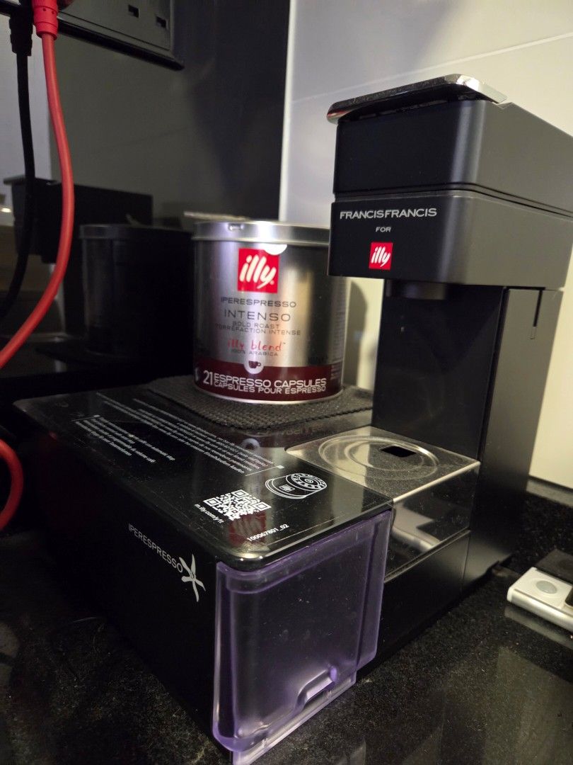 Illy FrancisFrancis Iperespresso coffee machine, TV & Home Appliances ...