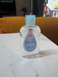 Johnson's Baby Oil 500ml, Babies & Kids, Bathing & Changing, Baby ...