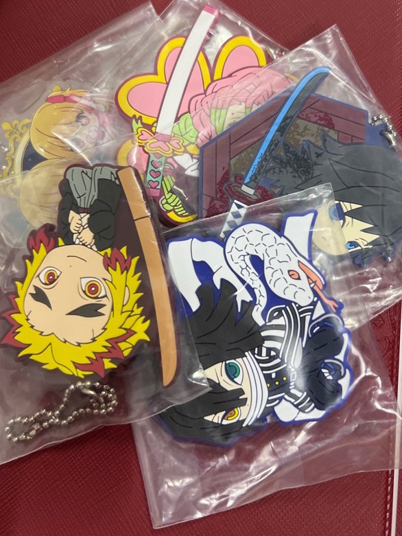 Kimetsu no Yaiba random Character Keychains + Oshi no Ko baby twins ...