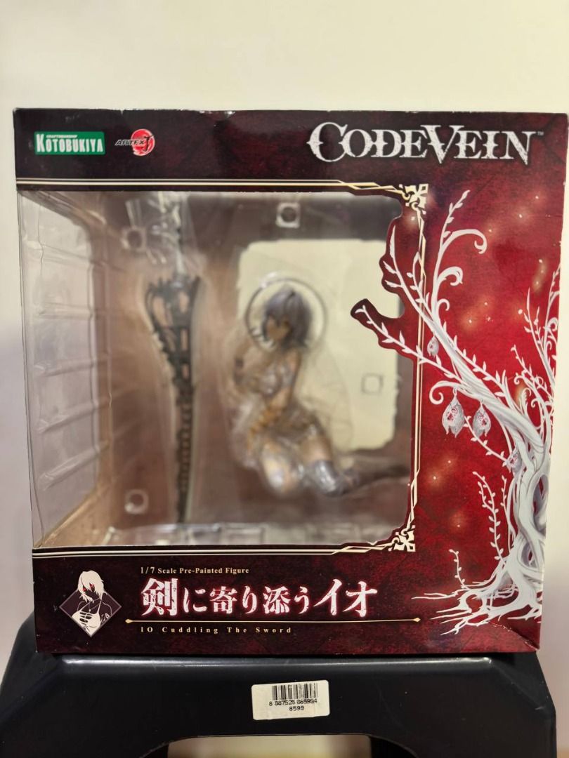 Kotobukiya Io Cuddling The Sword 1/7 Scale Figure, Hobbies & Toys, Toys ...