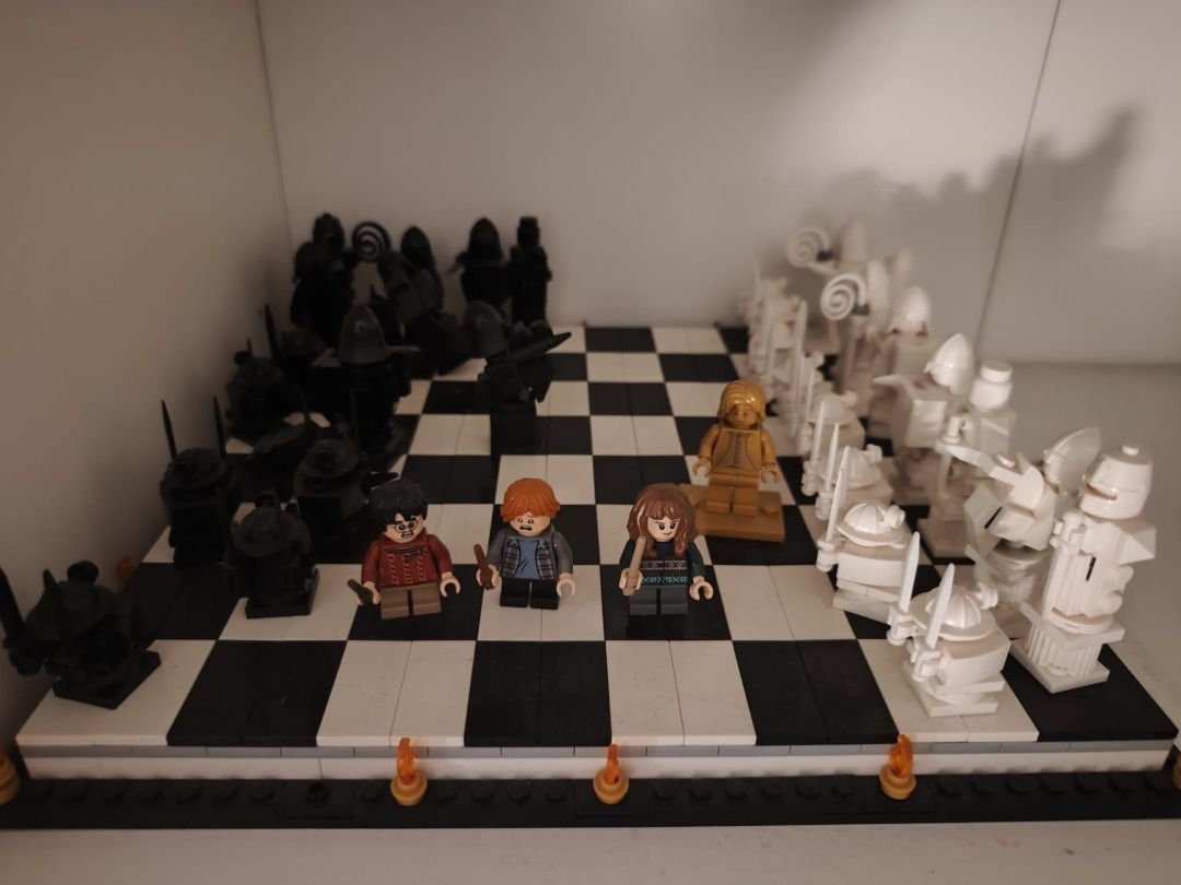 LEGO Harry Potter hogwarts wizards chess (76392) assembled, Hobbies ...