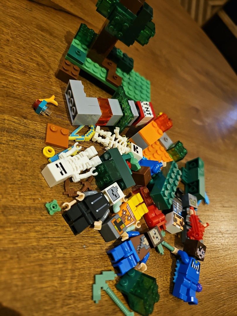 Lego like minecraft pieces, Hobbies & Toys, Toys & Games on Carousell