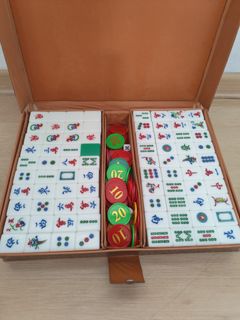 1664 Artist Collaboration Limited Edition Mahjong Set, Hobbies & Toys ...