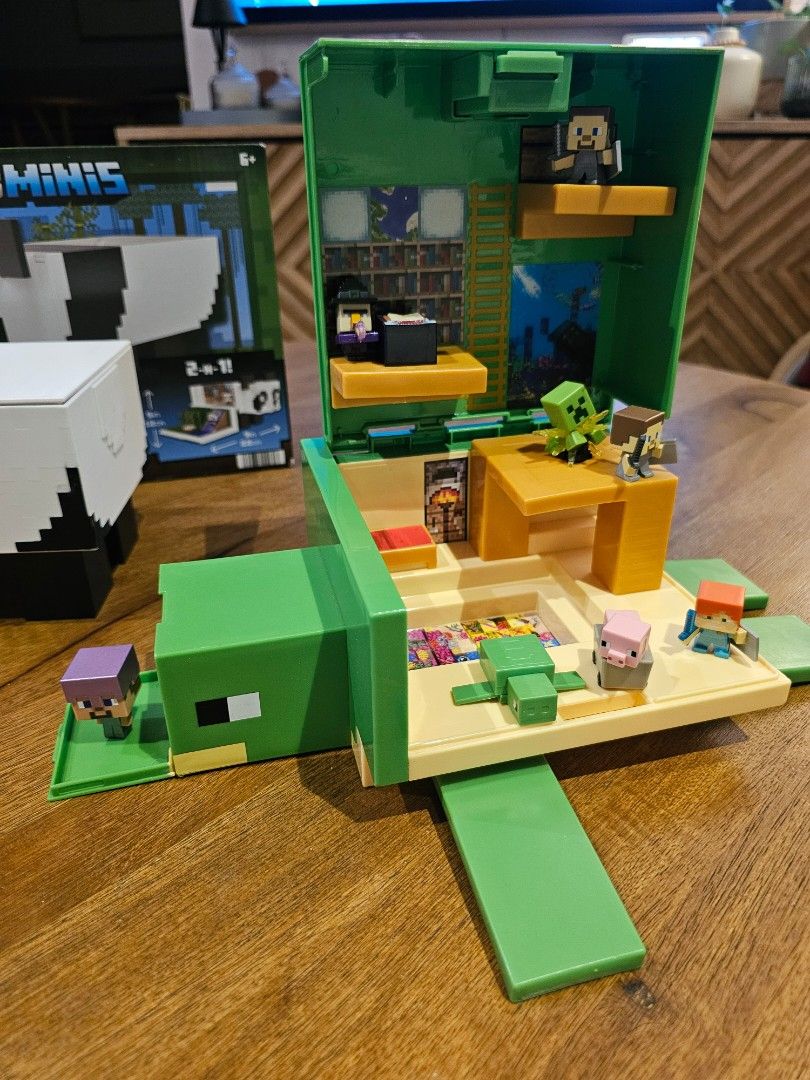 Minecraft Turtle hideout house, Hobbies & Toys, Toys & Games on Carousell