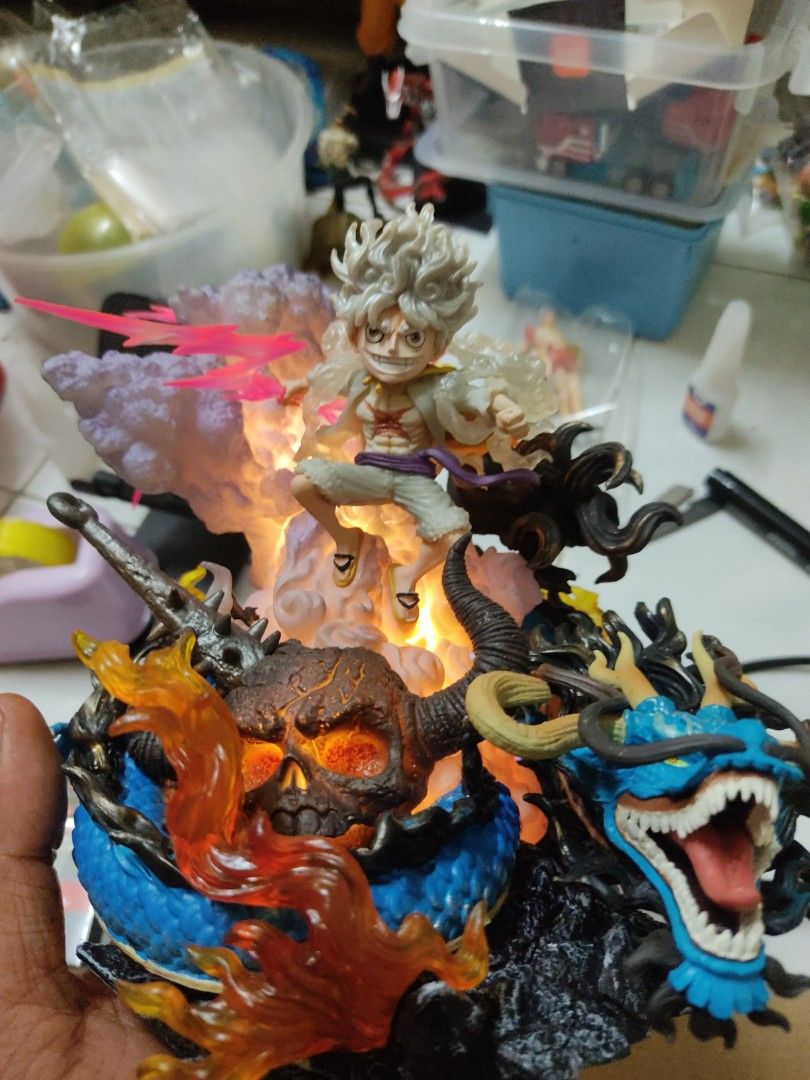 One Piece Gear 5 Luffy vs Kaido LED Figurine, Hobbies & Toys, Toys ...