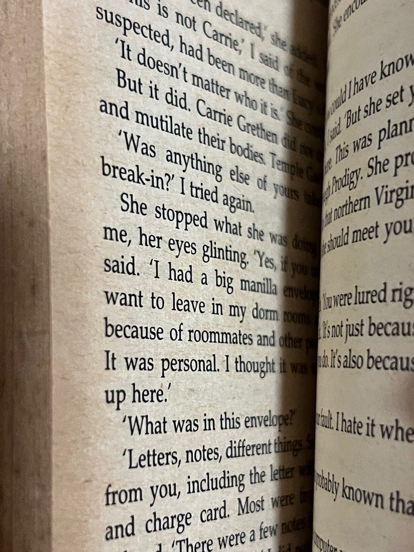 Patricia Cornwell - From Potter's Field, Hobbies & Toys, Books ...