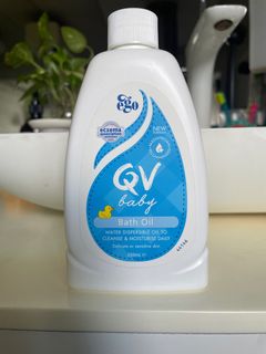 Johnson's Baby Oil 500ml, Babies & Kids, Bathing & Changing, Baby ...