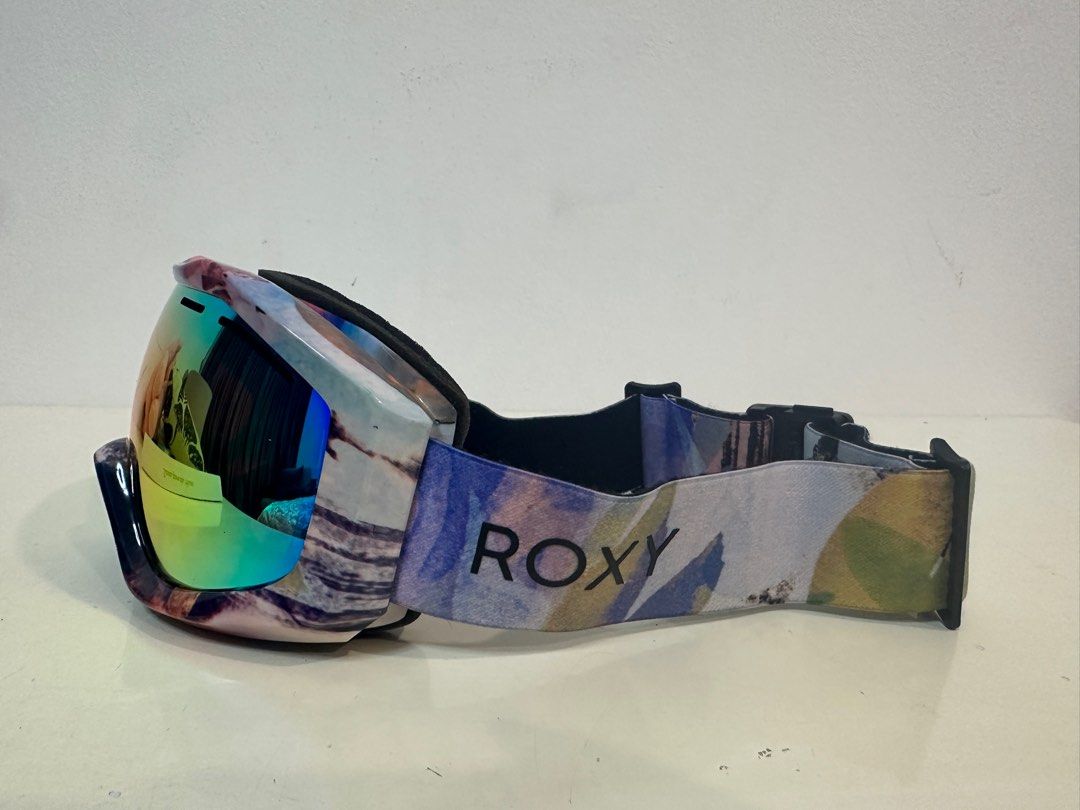 Roxy Ski Goggles with Anti-fog Technology, Sports Equipment, Other ...