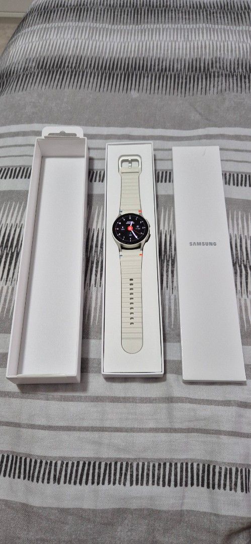 Samsung Galaxy Watch 7, Mobile Phones & Gadgets, Wearables & Smart ...