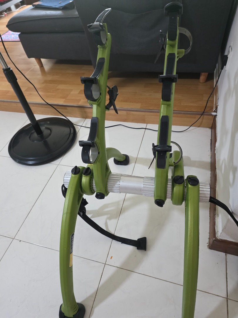 Saris 3- Bike Bicycle Car Rack, Car Accessories, Accessories on Carousell