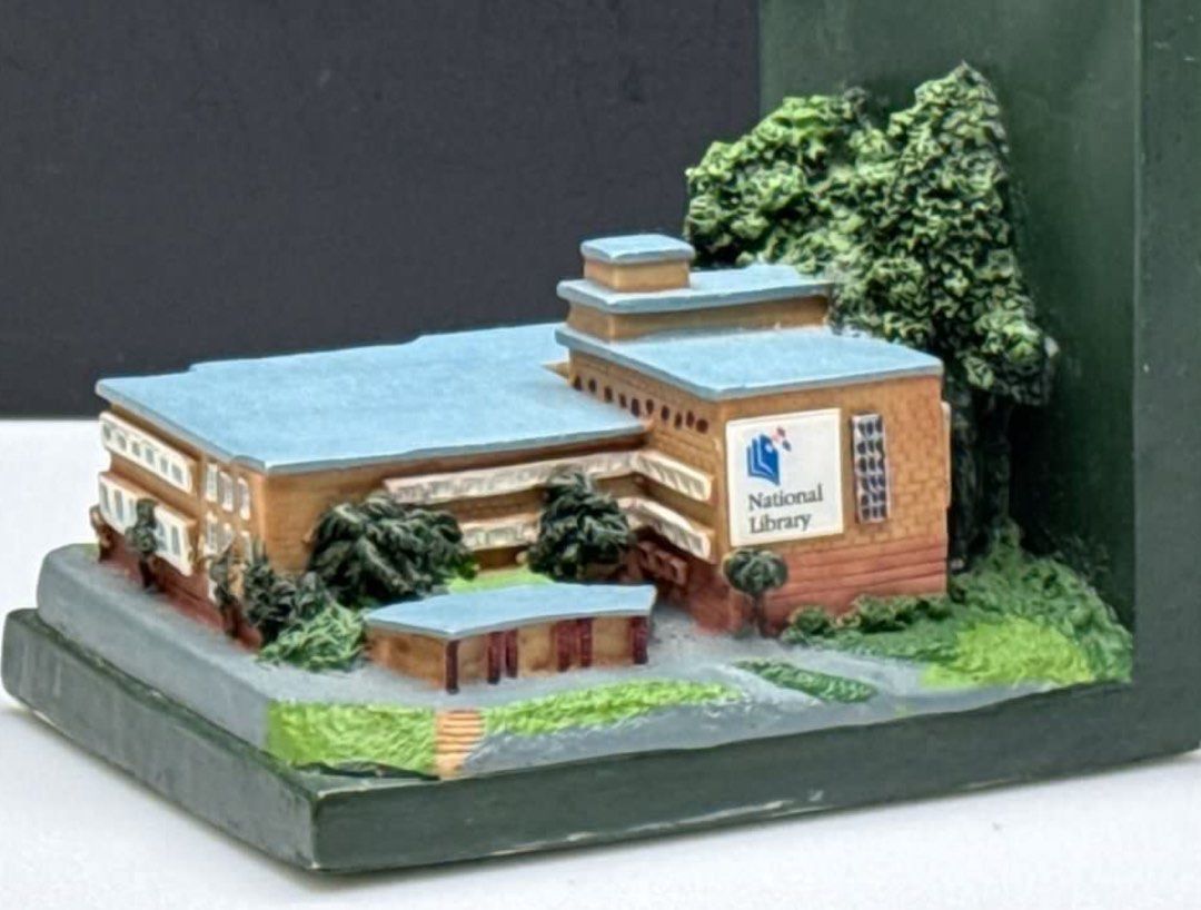 Scale Model of the old National Library (small chip on the roof edge ...