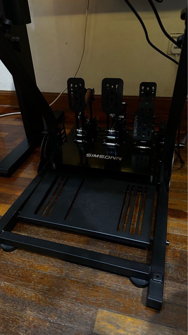 Sim Racing Rig / Sim Racing Cockpit for MOZA Thrustmaster Logitech etc ...