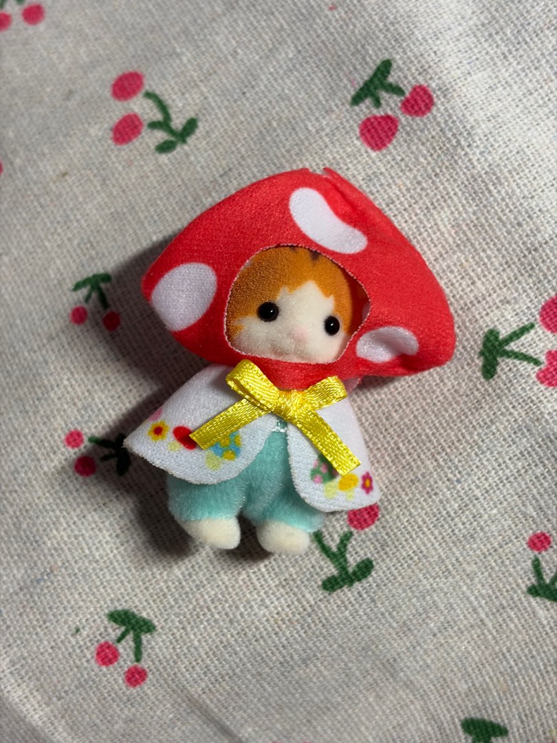 Sylvanian Families Mushroom Baby Cat, Hobbies & Toys, Toys & Games on ...