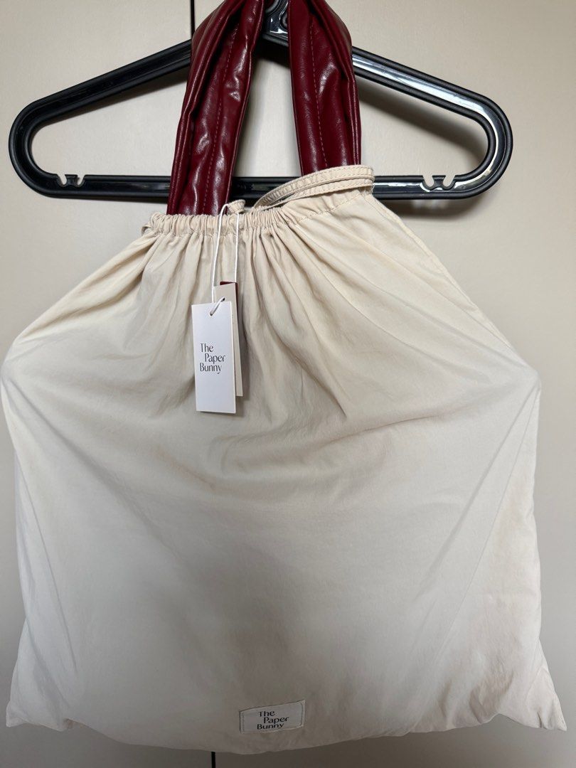 The Paper Bunny- Puffer Shopper in Rich Dark Cherry, Women's Fashion ...