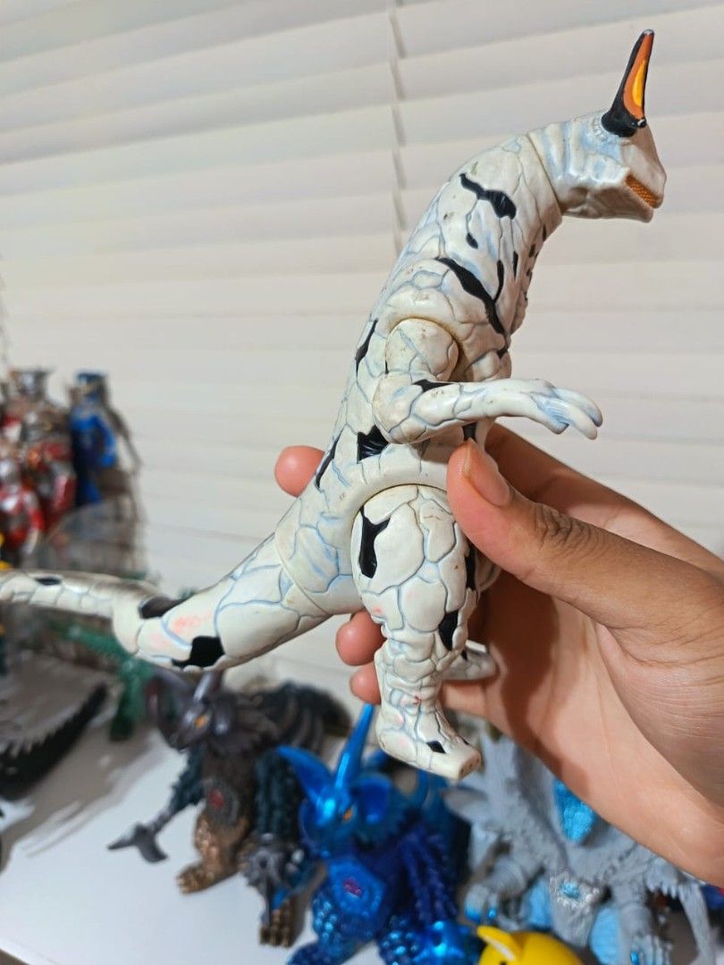 Ultraman Kaiju Eleking Max, Hobbies & Toys, Toys & Games on Carousell