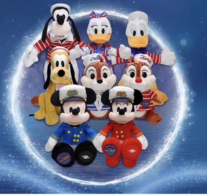 2 plushies!! UOB Disney Captain Mickey & Minnie Mouse Plush, Hobbies ...