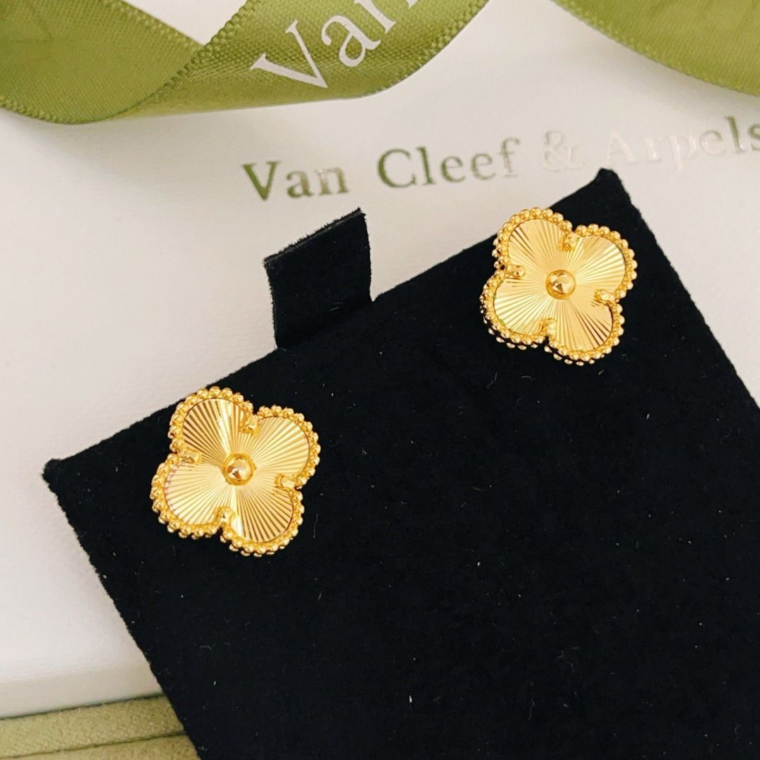 Van Cleef & Arpels Clover Earrings, Women's Fashion, Jewelry ...