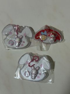 WANT TO SELL 7-11 SANRIO PACKAGE CHARMS/KEYCHAINS, Hobbies & Toys, Toys ...