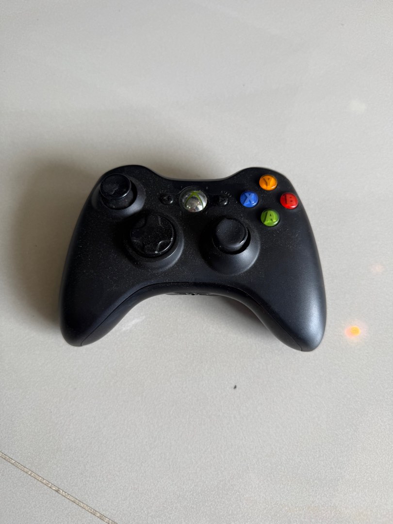 Xbox 360 Wireless Controller - Black, Video Gaming, Gaming Accessories, Controllers on Carousell