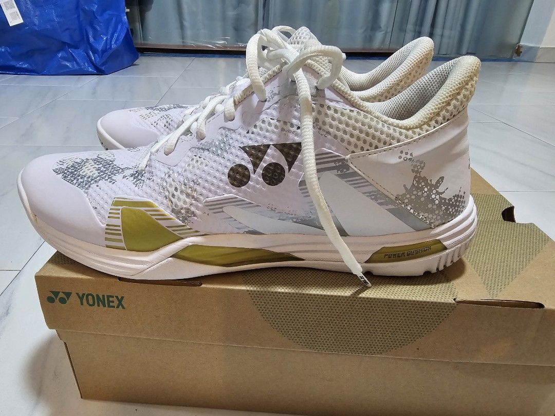 Yonex Eclipsion Z Men Badminton Shoes - White/Gold, Sports Equipment ...