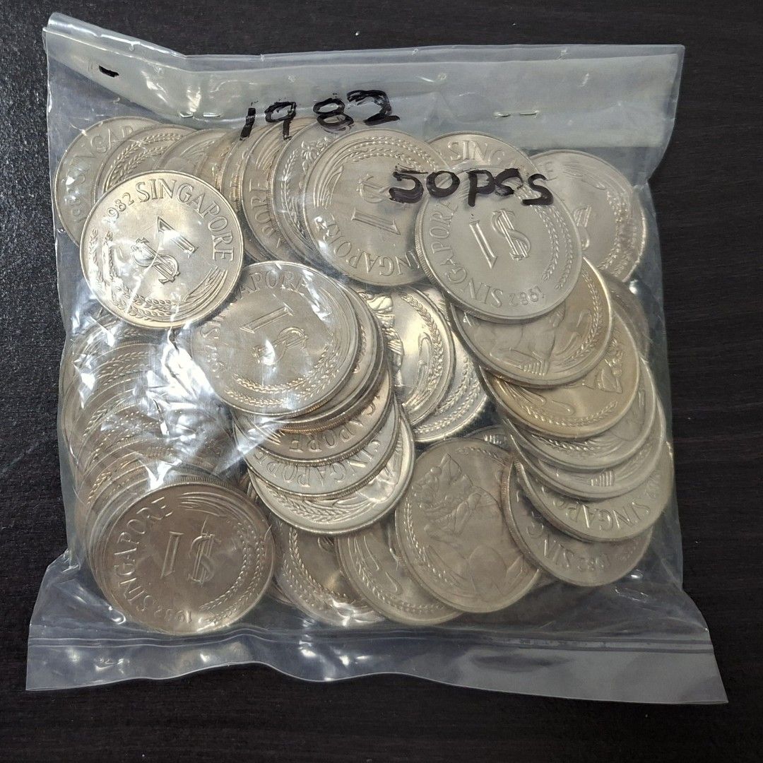 1982 $1 Merlion Coin 50pcs, Hobbies & Toys, Memorabilia & Collectibles ...