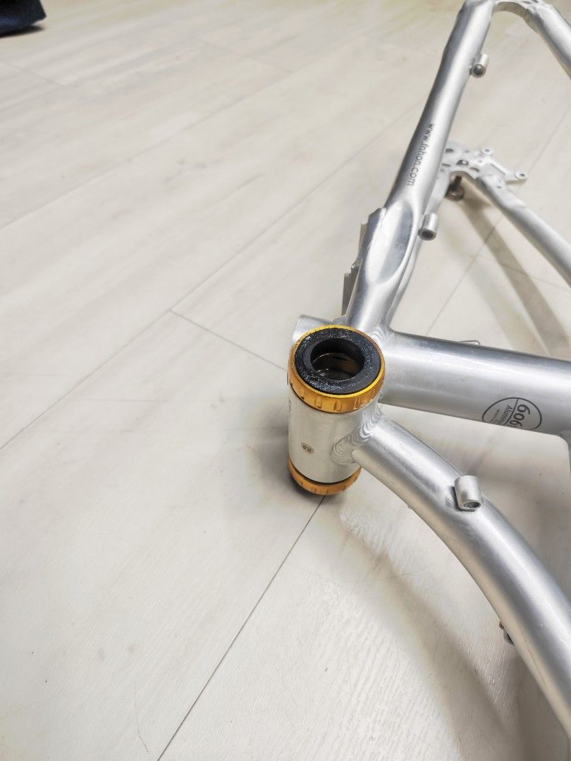 20" fnhon (Dahon) folding bike frame, disc or c brakes, with bottom ...