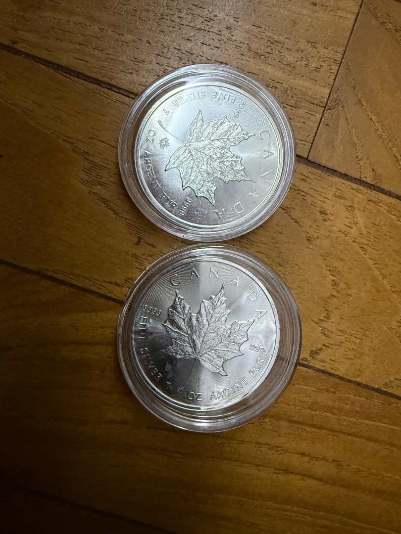 2 various Canadian Silver Maple Leaf Coins *ignore the year, Hobbies ...