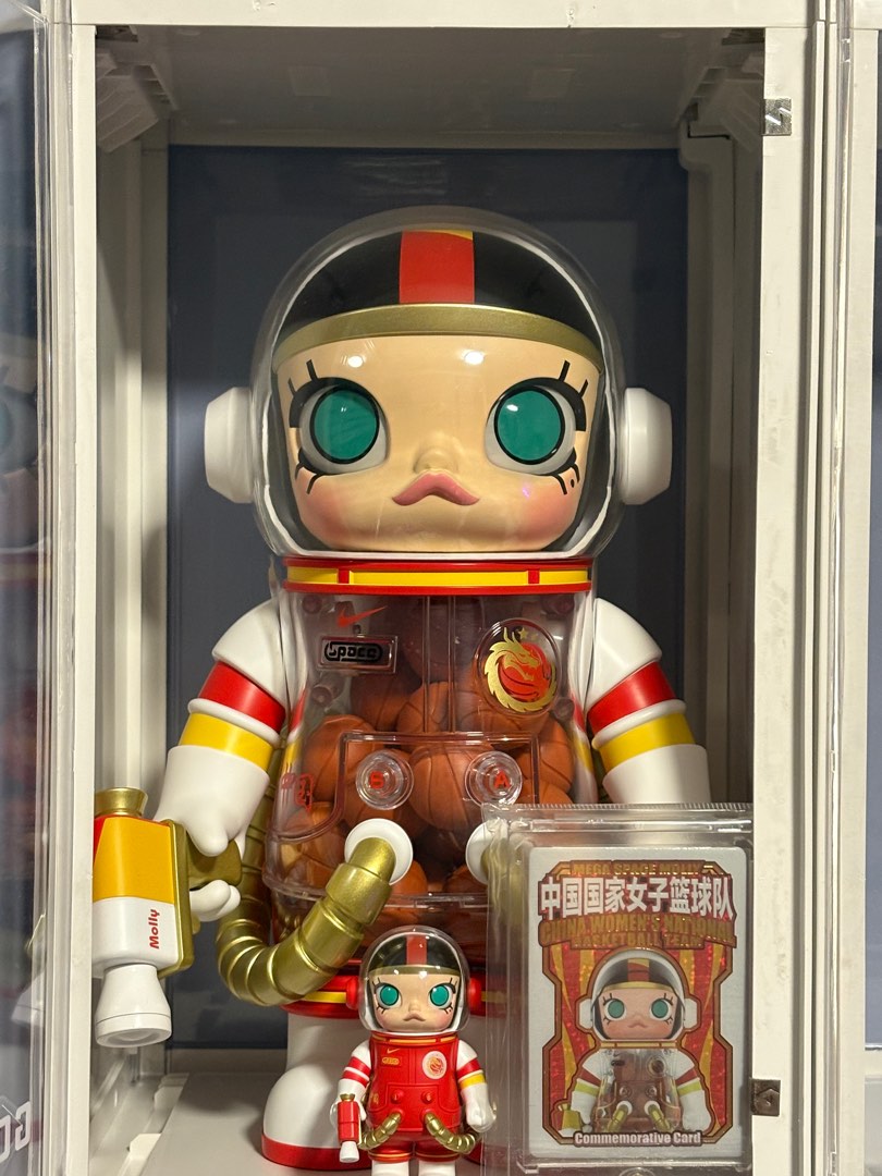400% Molly, Hobbies & Toys, Memorabilia & Collectibles, Fan Merchandise ...