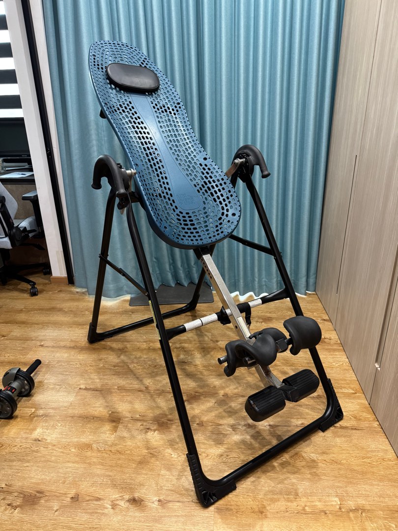AIBI Hang Ups Inversion Table, Sports Equipment, Exercise & Fitness ...