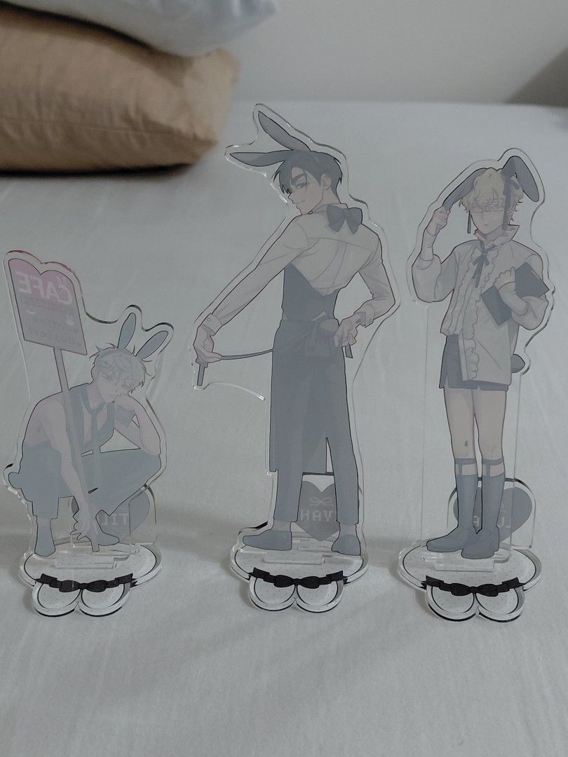 Alien Stage ALNST Bunny/ Baniste Popup Cafe Acrylic Stand - Luka, Ivan ...