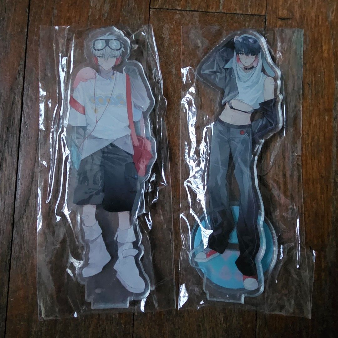 alien stage ivan till stands, Hobbies & Toys, Memorabilia & Collectibles, K-Wave on Carousell